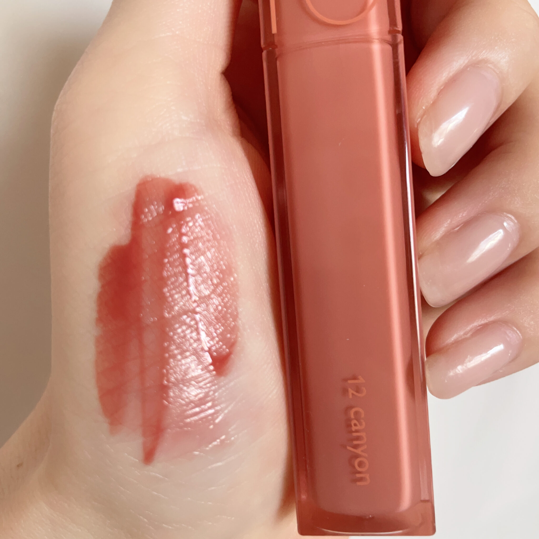 rom&nd（ロムアンド）ベストコスメ受賞の「デュイフルウォーターティント」から透明感のあるツヤ唇を演出できる“ミュートラルヌードカラーティント”が新発売！ | 韓国情報サイトchocomoti